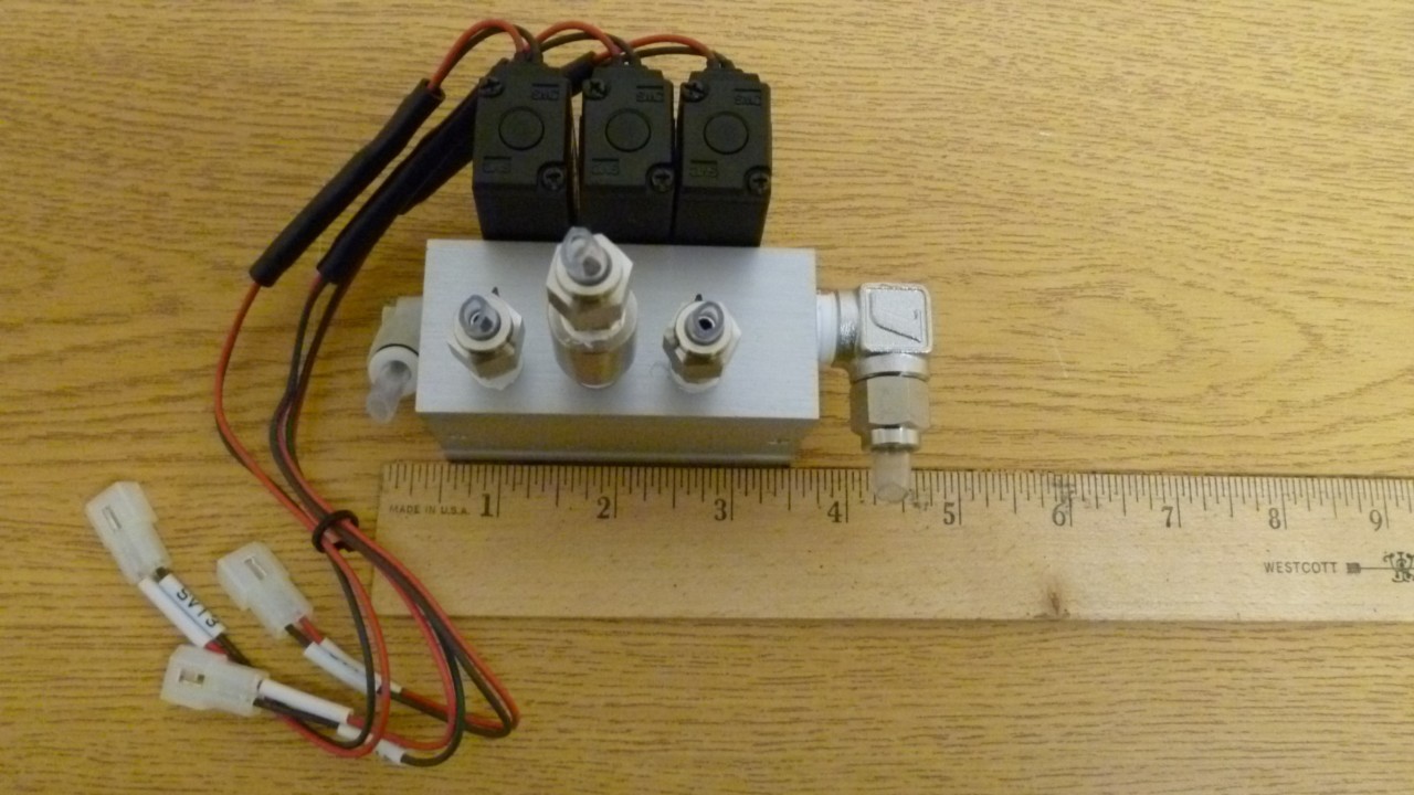 SMC 3 Solenoid Valves VK334V-5G 24V (3-port 2-way) on Manifold VV3K3 ...
