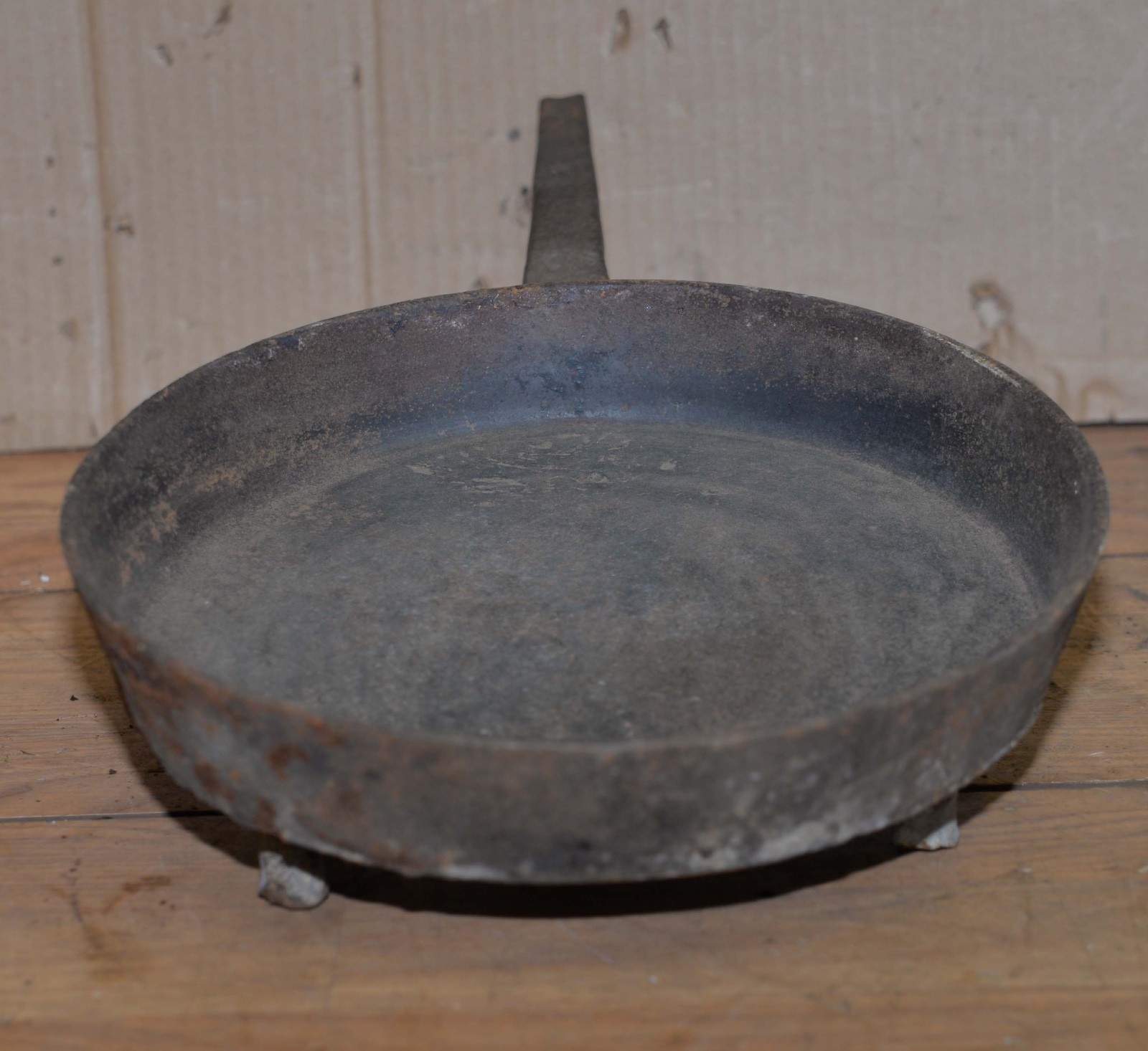 Antique cast iron 11" skillet 3 leg frying pan Civil War reenactors ...