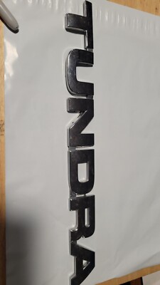 TUNDRA TOYOTA EMBLEM BADGE NAMEPLATE TAILGATE REAR 2007-2013 Used 75471 ...