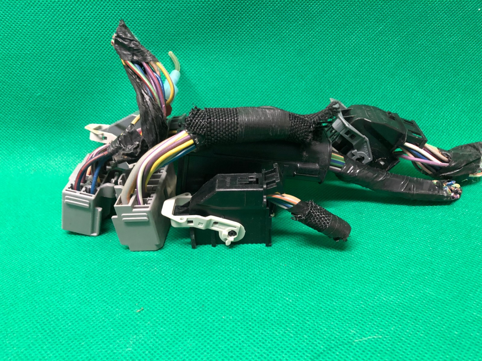 WIRING HARNESS PLUG CONNECTOR 08 FORD F250 FUSEBOX MODULE 7C3T 15604 CM ...