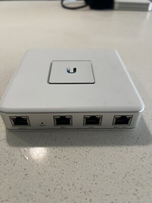 UBIQUITI UNIFI SECURITY GATEWAY (USG) 3P GIGABIT USG-3P - USED - NO ...