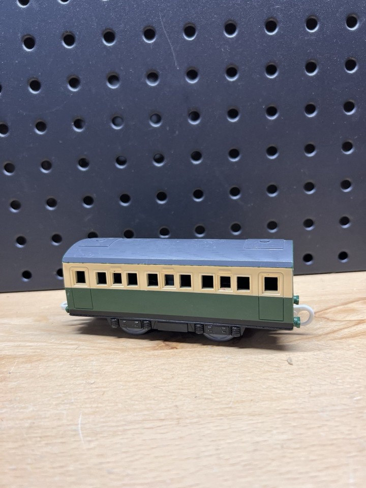 Thomas Trackmaster TOMY Green Express Coach Passenger Car Gordon | eBay