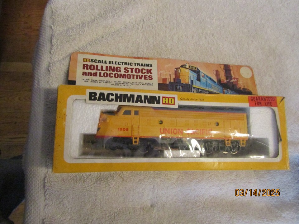 Vintage Bachmann HO Pwrd EMD F9 Diesel Locomotive Union Pacific 1206 ...
