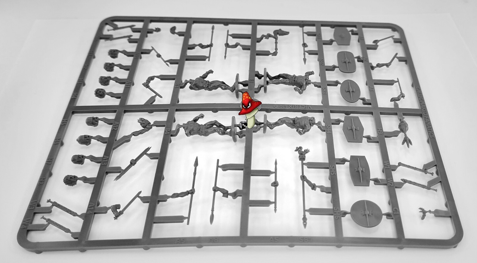 Victrix Ancient Gallic Naked Fanatics 28mm 1/56 1 x plastic sprue loose ...