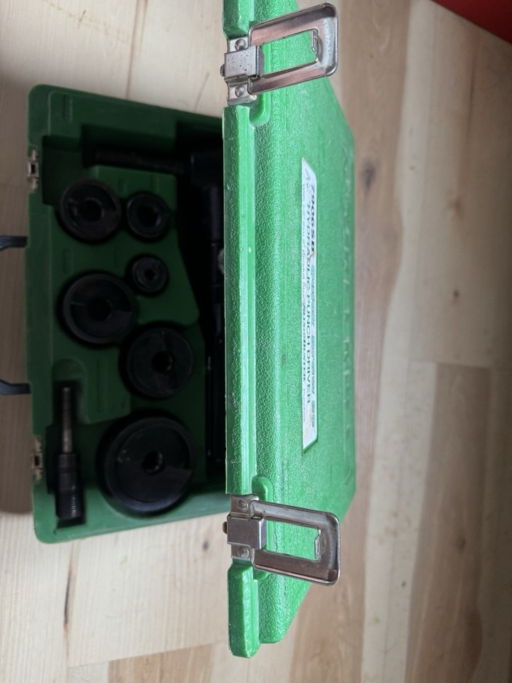 Greenlee 7906SB Hydraulic Knockout Kit 90 8-Ton Slug-Buster 1/2 to 2 ...