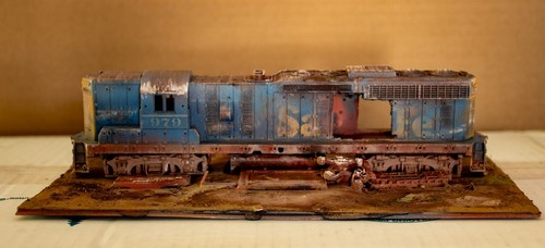 HO Scale Abandoned Santa Fe SD 24 Deadline Engine Junk Pile Diorama ...
