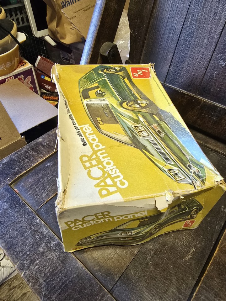 1/25 AMT 1977 AMC Pacer custom panel New Contents In Open Box Unbuilt ...