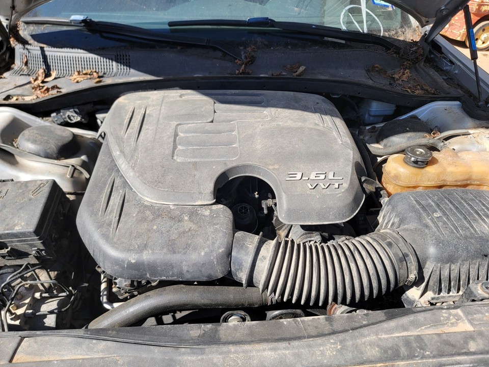 2012 Chrysler 300 UPPER LEFT GRAB HANDLE BAR (Ident : 1RV73 TRM AB) OEM ...