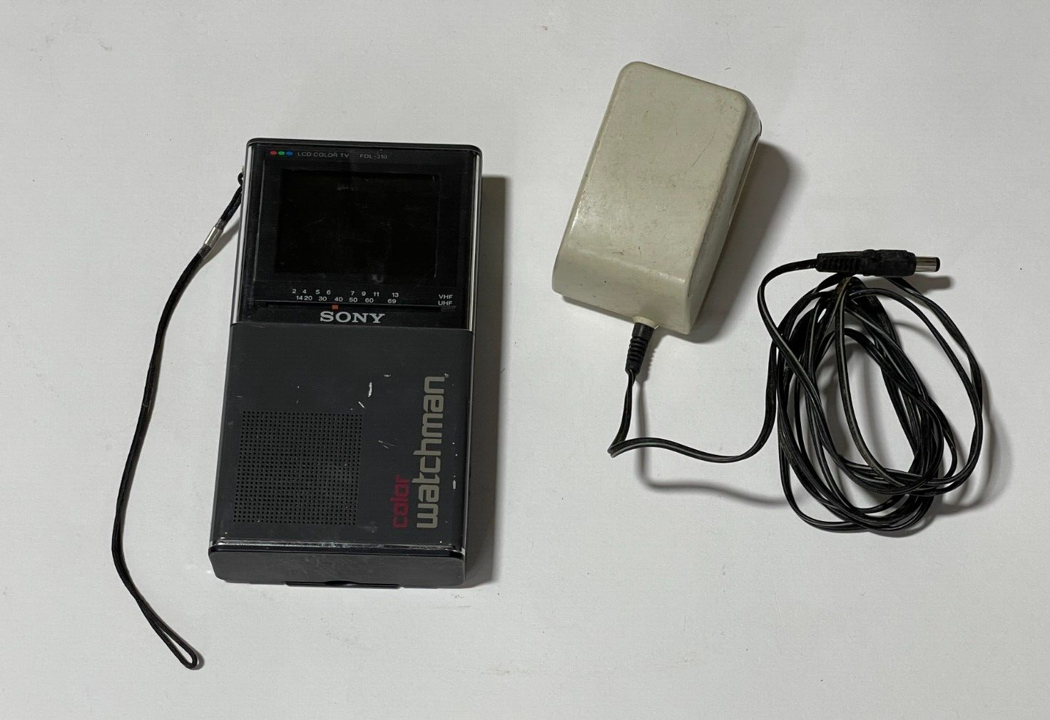 Vintage Sony Watchman Portable Analog LCD Color TV Fdl-310 for sale ...