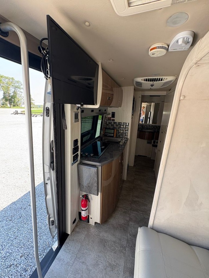 2016 Winnebago Era 170C 24' Class B Motorhome C67178109 | eBay