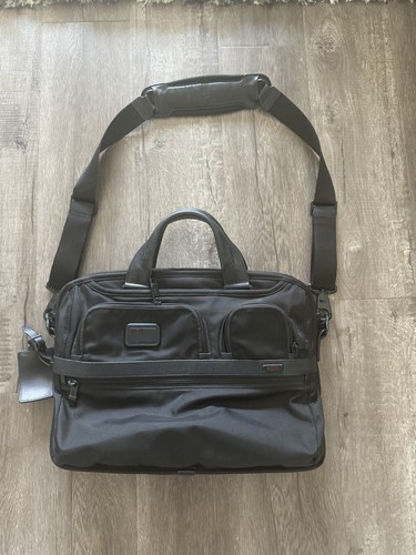 Tumi ALPHA Compact Large Screen Laptop Brief Briefcase | eBay