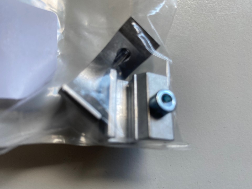 1827020299 (CB1-MNI-020-020-ST6) AVENTICS - Sensorbefestigung, Serie ...