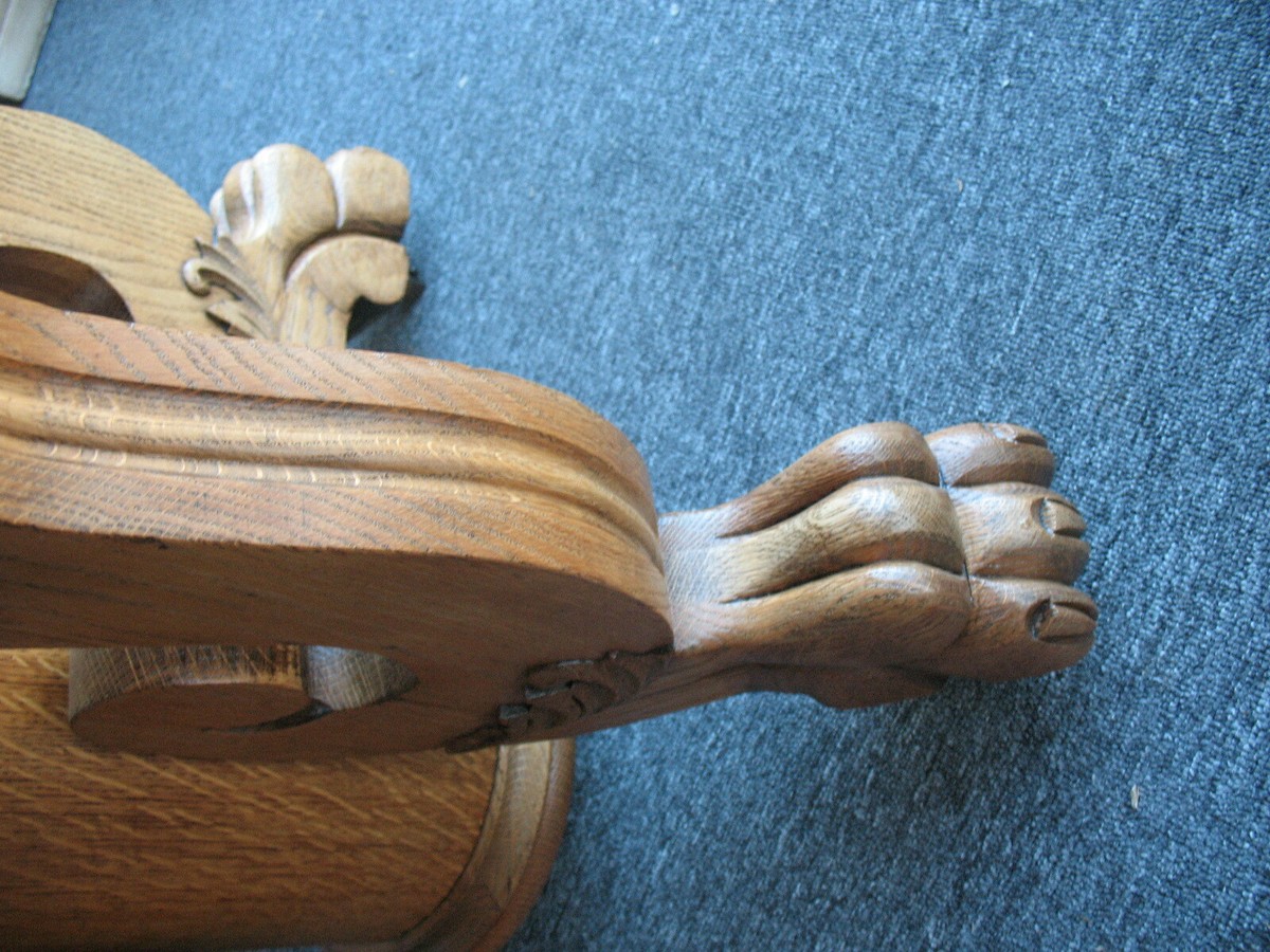 Lions Claw Table