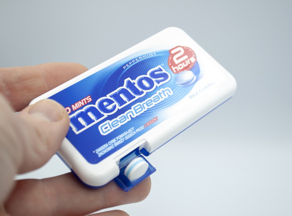 Mentos Clean Breath Peppermint Mints Family Pack 12x21g Sugar Free ...