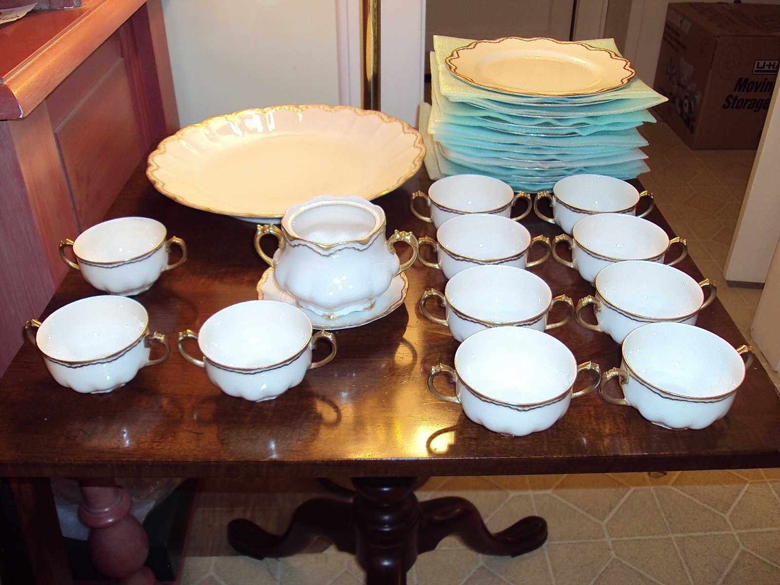 Limoges CMC Maureil Chapeau et Charles Chateau Gilt Cream Soup Set c ...