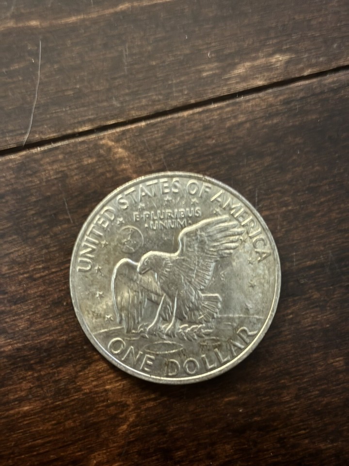 1972 President Eisenhower One Dollar Coin. NO Mint Mark. Great ...