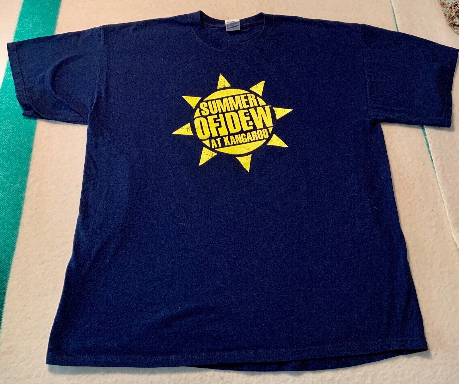 VINTAGE KANGAROO MART/MOUNTAIN DEW "SUMMER OF DEW" T-… - Gem