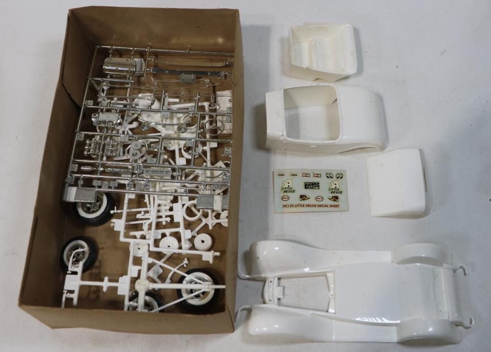 1966 Vintage MONOGRAM Model LITTLE DEUCE 1/24 Darryl Starbird Version # ...