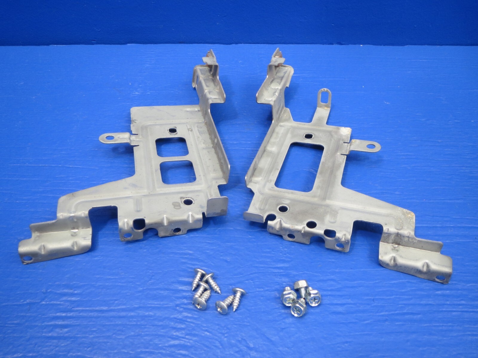 2005 HONDA ACCORD EX 3.0L 4 DOOR 6 DISC CD PLAYER UNIT BRACKET w ...