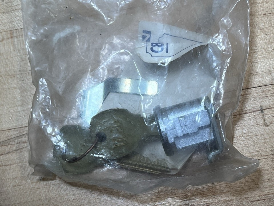 Lot of 29 Stock Locks Mail Box Locks C8713 C8714 C8715 C8716 C8719 NEW ...