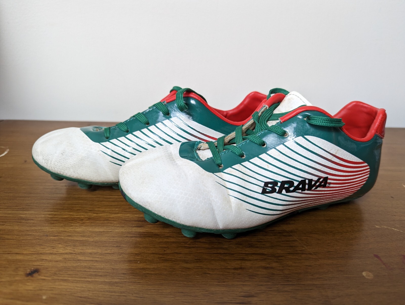 Brava Soccer Cleats Boys 2D 155822 White Green Red Academy Youth | eBay