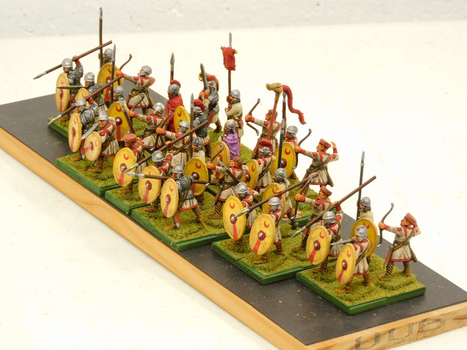 Painted 28mm Late Roman Infantry Unit by Gripping Beast (31 Foot Figs ...