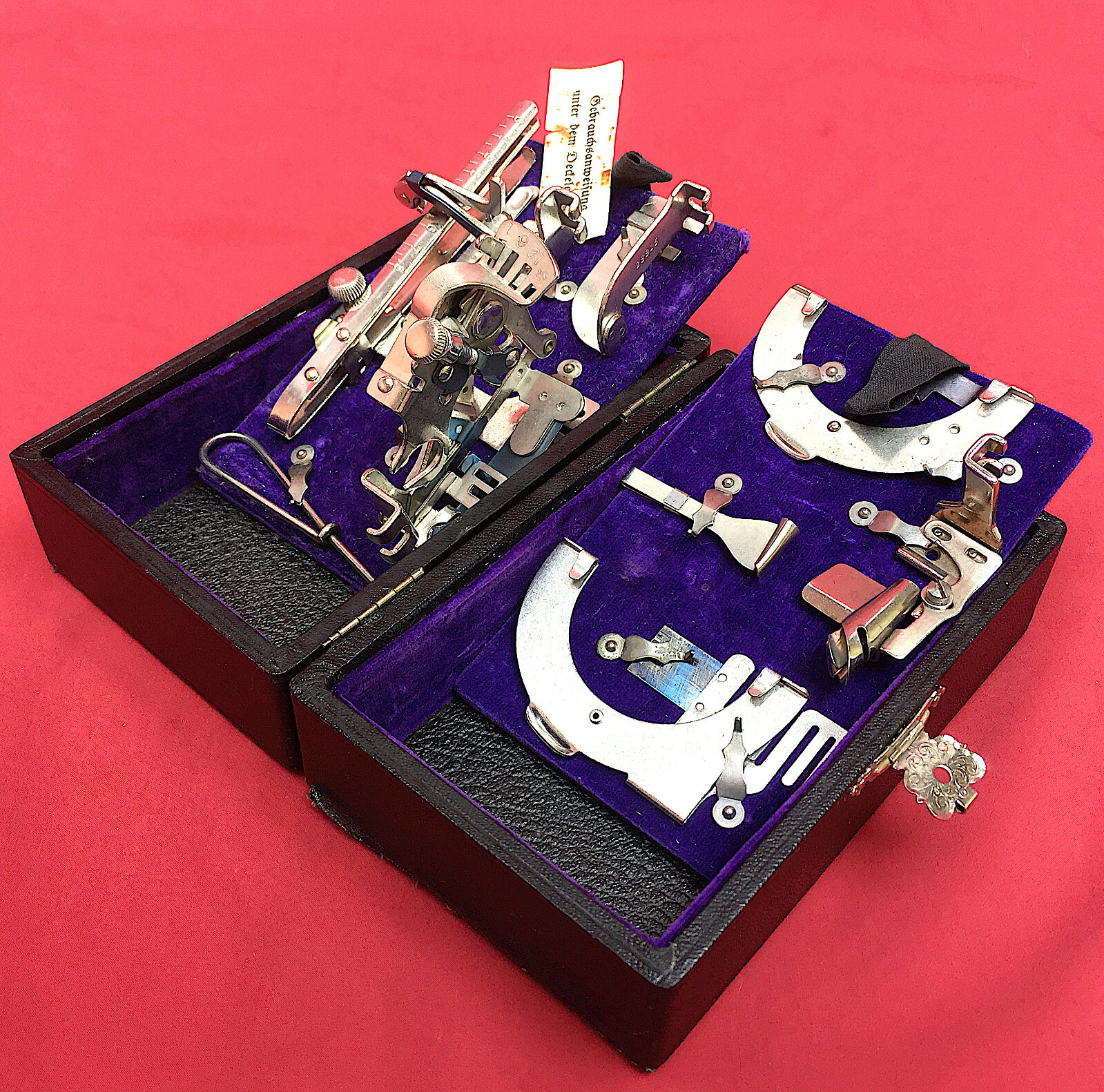 Deluxe SINGER Attachments for 201 & 15 Box German Accessories Set Box ...