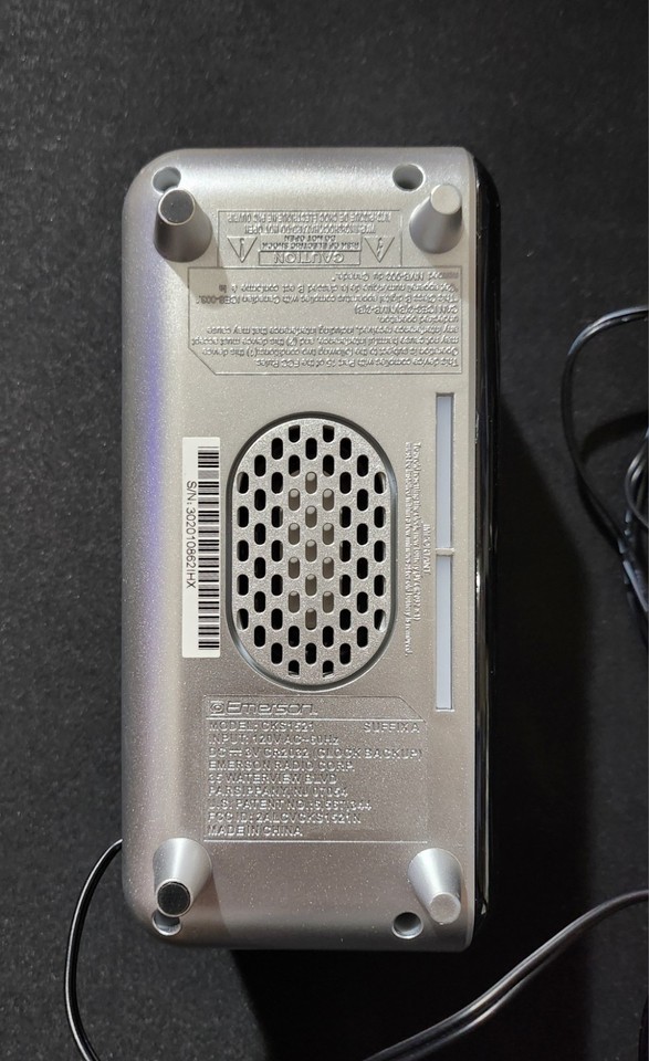 Emerson Radio SmartSet Alarm Clock Radio with Bluetooth Speaker ...