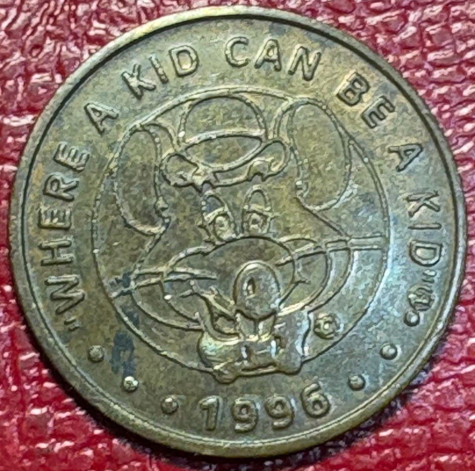 HIGH GRADE AU 1996 CHUCK E CHEESE WHERE A KID CAN BE A KID TOKEN-APR020 ...