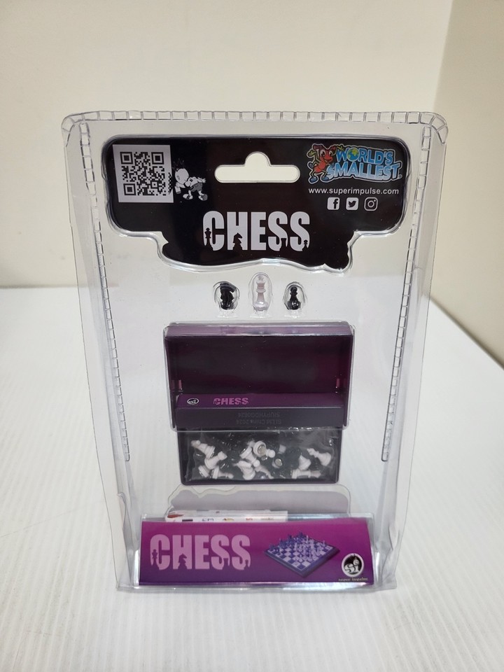 Hasbro World's Smallest CHESS SET Board Game Toy - Dollhouse Miniature ...