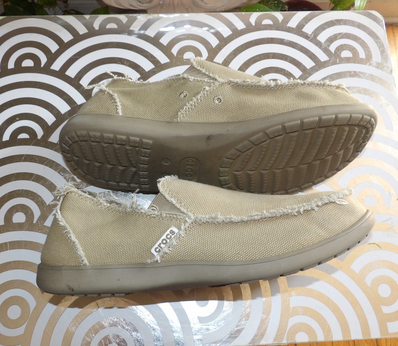 CROCS SANTA CRUZ KHAKI SLIP ON CANVAS LOAFERS (SZ: 1… - Gem