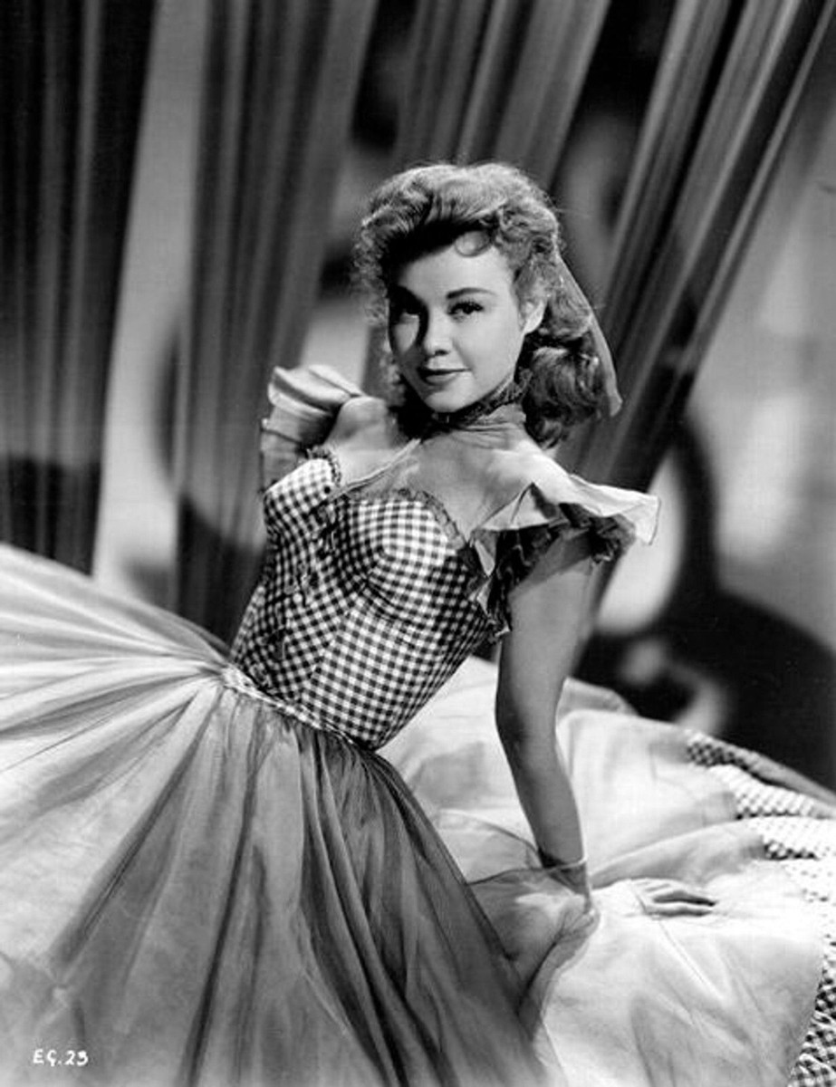 Vera Ellen Measurements Vera Ellen Hi Res Stock Photography And Images