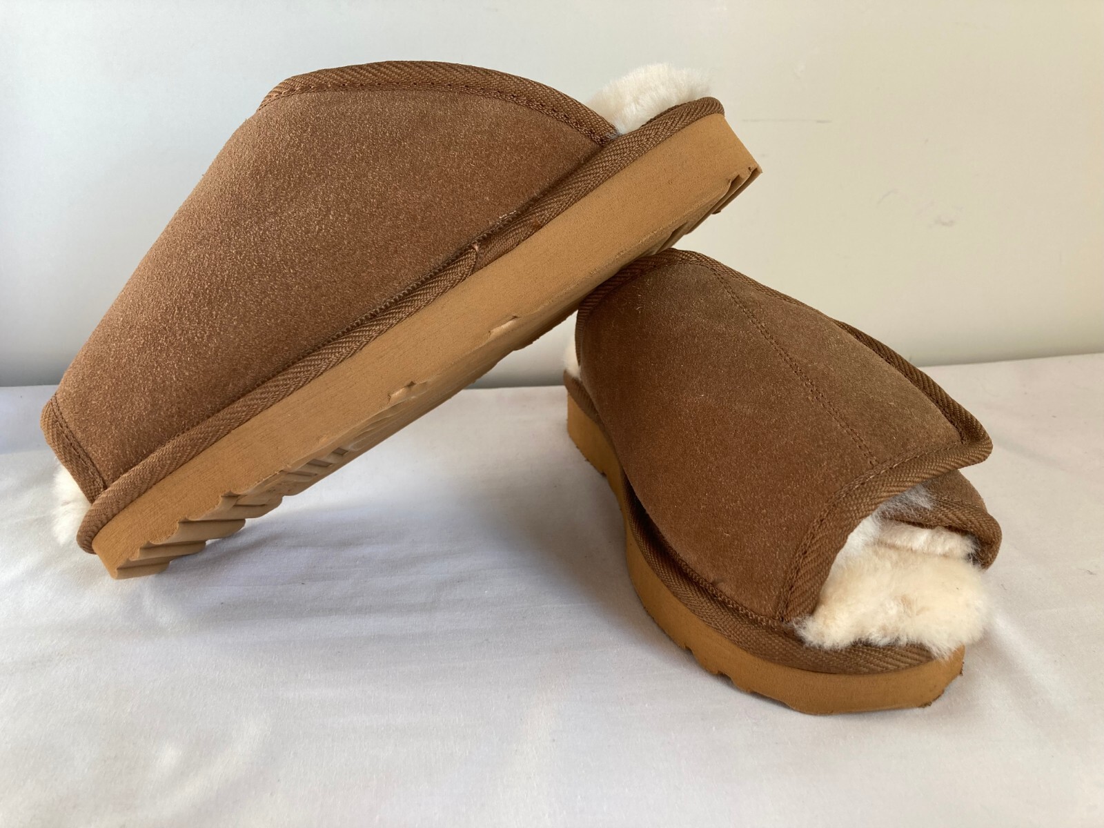 NWOB Vermont Country Store Slippers Scuffs 6M Women's Australian ...