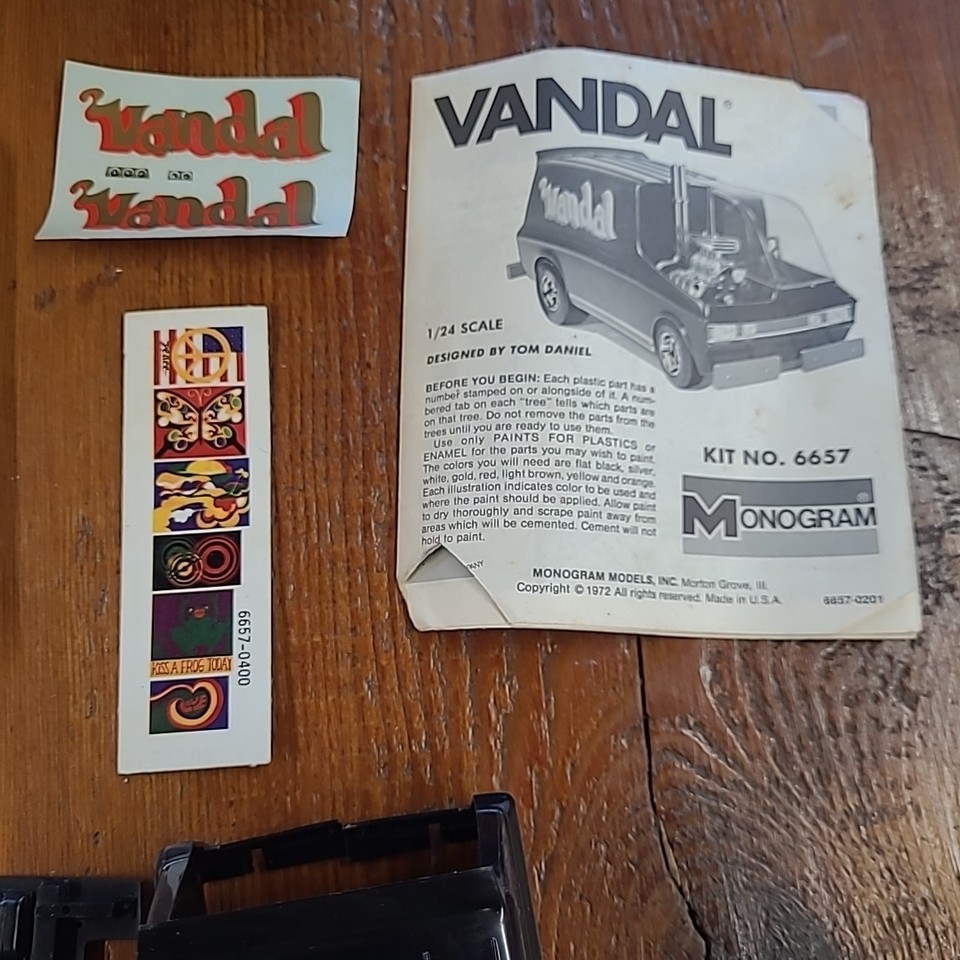 VTG~1/24~1972~MONOGRAM~ TOM DANIEL~VANDAL STREET VAN ~MINI BIKE~KIT ...