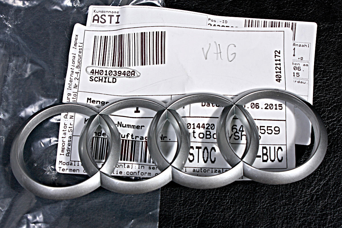 Genuine Engine Cover Emblem Logo Fits Audi A1 A3 A4 A5 A8 Q3 Q7 A7 TT ...