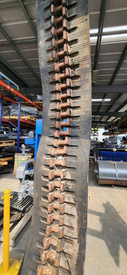 Used Rubber Track 450x81x76 Directional Block Pattern Replacement for ...