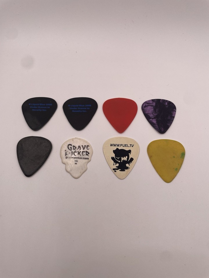Guitar Picks Mixed Sizes Lot Random Colors Lot of 8 Guitar Picks | eBay