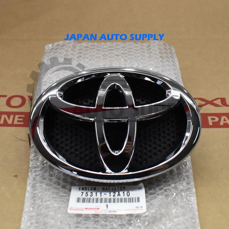 NEW OEM GENUINE TOYOTA 12-18 YARIS HATCHBACK FRONT GRILLE EMBLEM 75311 ...