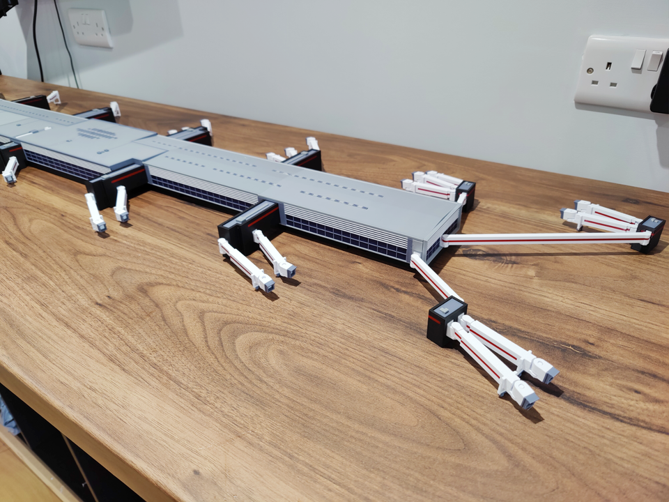 LONDON HEATHROW TERMINAL 2 PIER (T2B) 1:400 Scale Diorama Model Airport ...