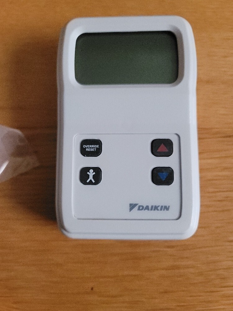 910152147 DAIKIN WSHP DIGITAL WALL SENSOR 4 BUTTON W/DISP O/R OCC ...