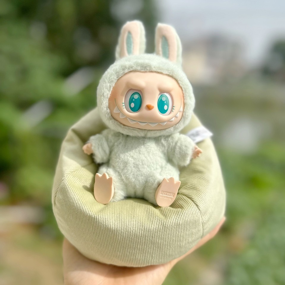 Second generation LabUBU Sitting Party Series Doll Sofa LABUBU Car Mini ...