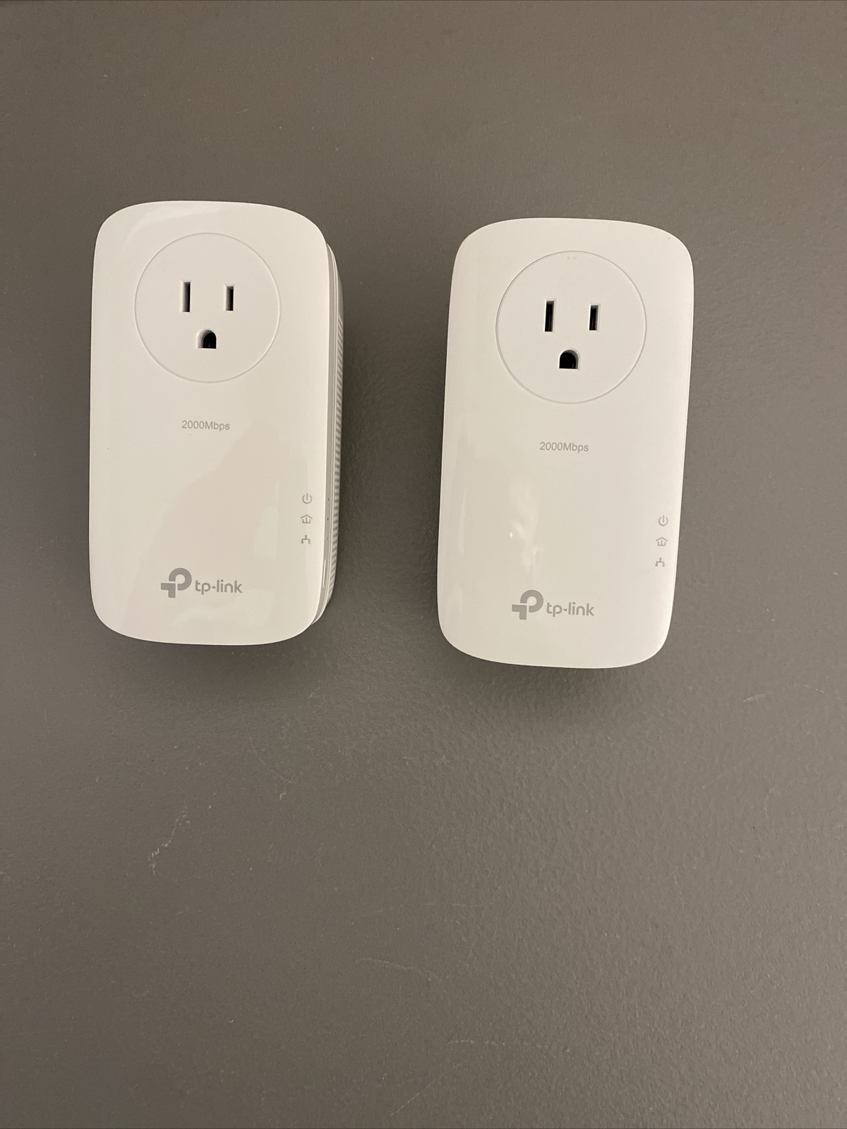 Pair of TP-LINK TL-PA9020P AV2000 2-Port Gigabit Powerline Adapter ...