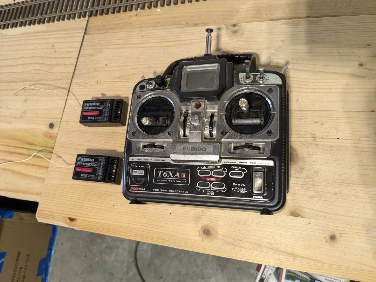 Futaba T6XA 6-Chanl 72mhz FM/PPM/PCM Transmitter and 3 receivers ...