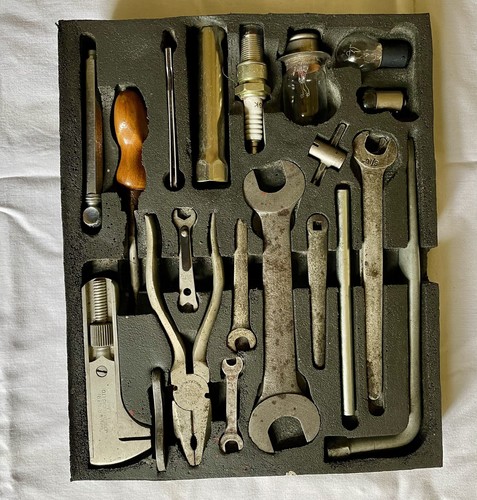 ROLLS ROYCE Tool Kit Silver Wraith, Dawn BENTLEY Mark VI, R-Type ...
