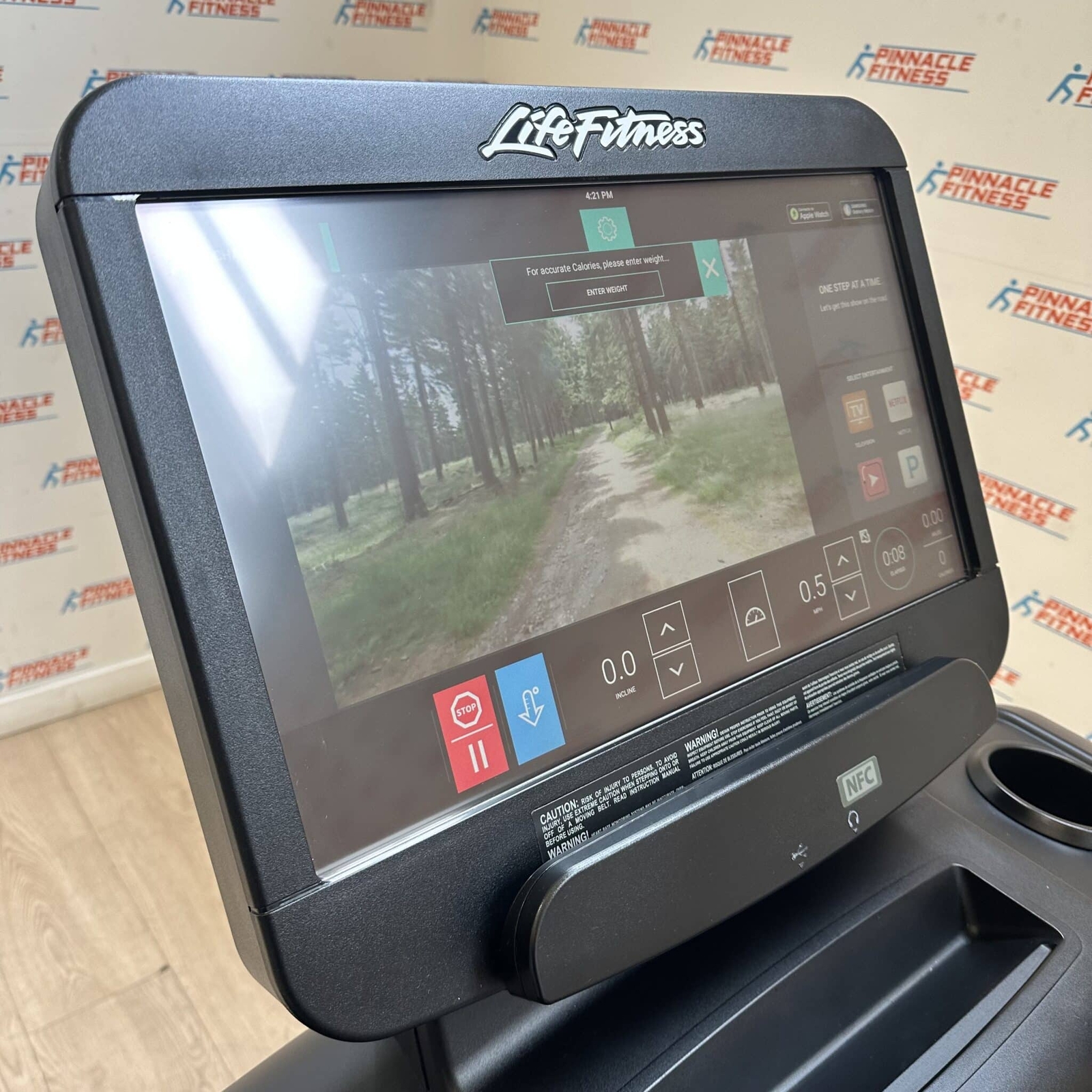 Life Fitness Integrity Series Deluxe Treadmill with Discover SE3HD Console | eBay UK