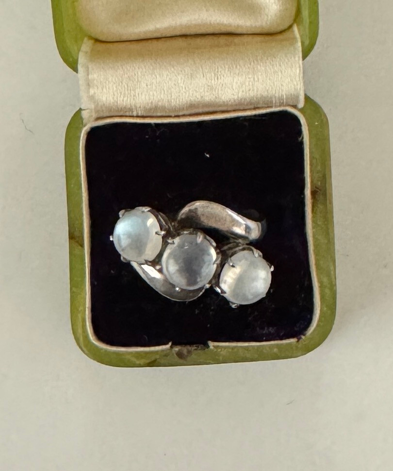 Antique Moonstone Signed Sterling Moonstone Ring Size… - Gem