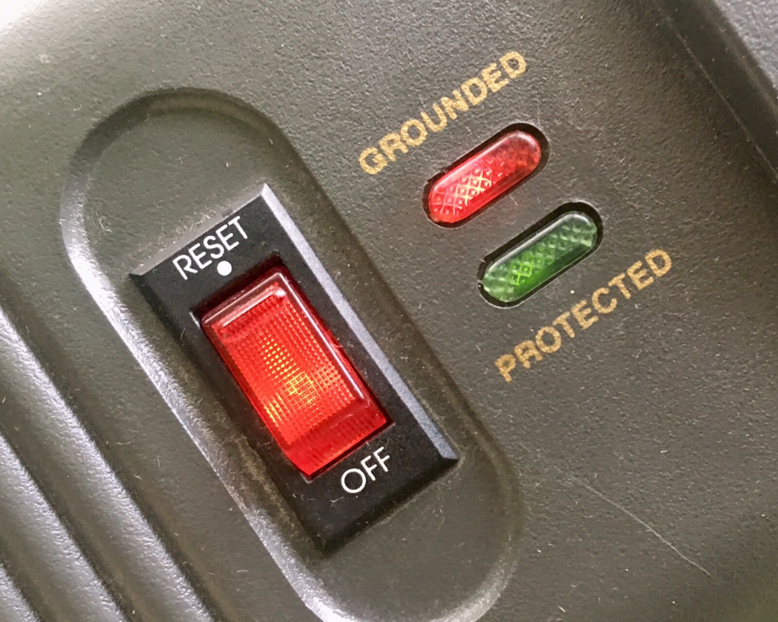 BELKIN+SURGE+MASTER+II%2C+GOLD+SERIES%2C+8+TAPS%2C+F5C795TEL%2C+PERFECT ...