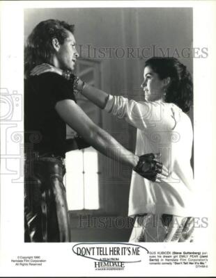 1990 Press Photo Steve Guttenberg & Jami Gertz in "Don't Tell Her It's ...