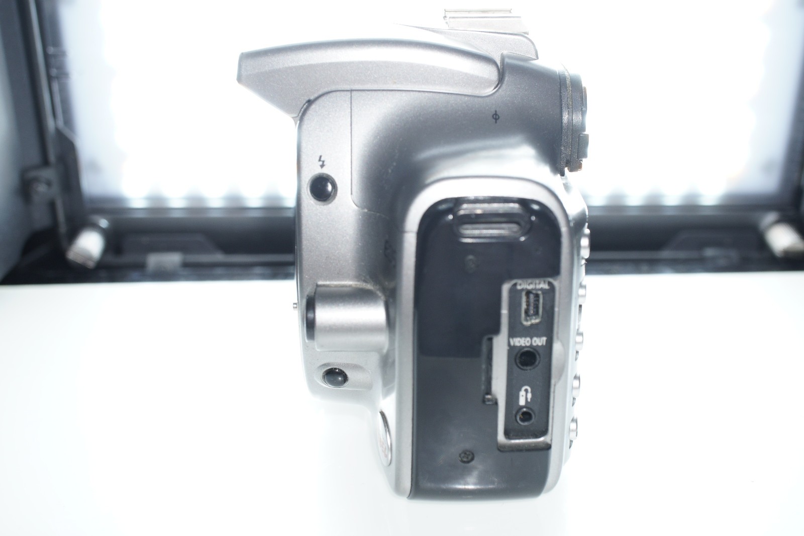 Canon EOS Digital Rebel / EOS 300D 6.3MP Digital SLR Camera - Silver ...