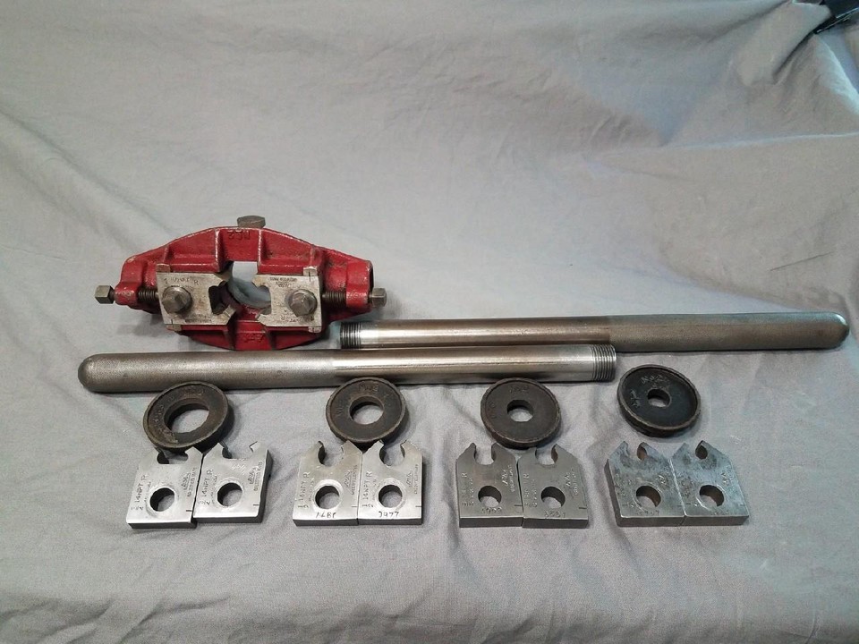 Greenfield # 2 Adjustable Pipe Threader w/ 5 Dies 1", 3/4",1/2", 3/8 ...